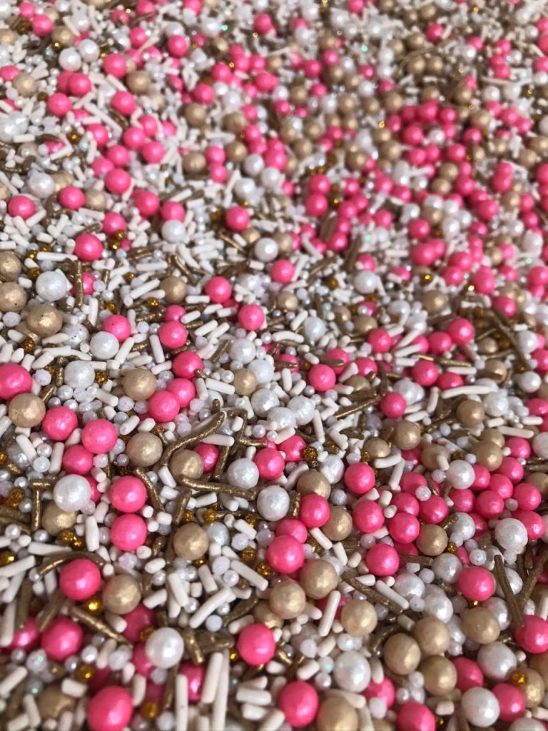 Mix de sprinkles Vintage Fucsia. Confitería. – Artisabor (Arte y Sabor)